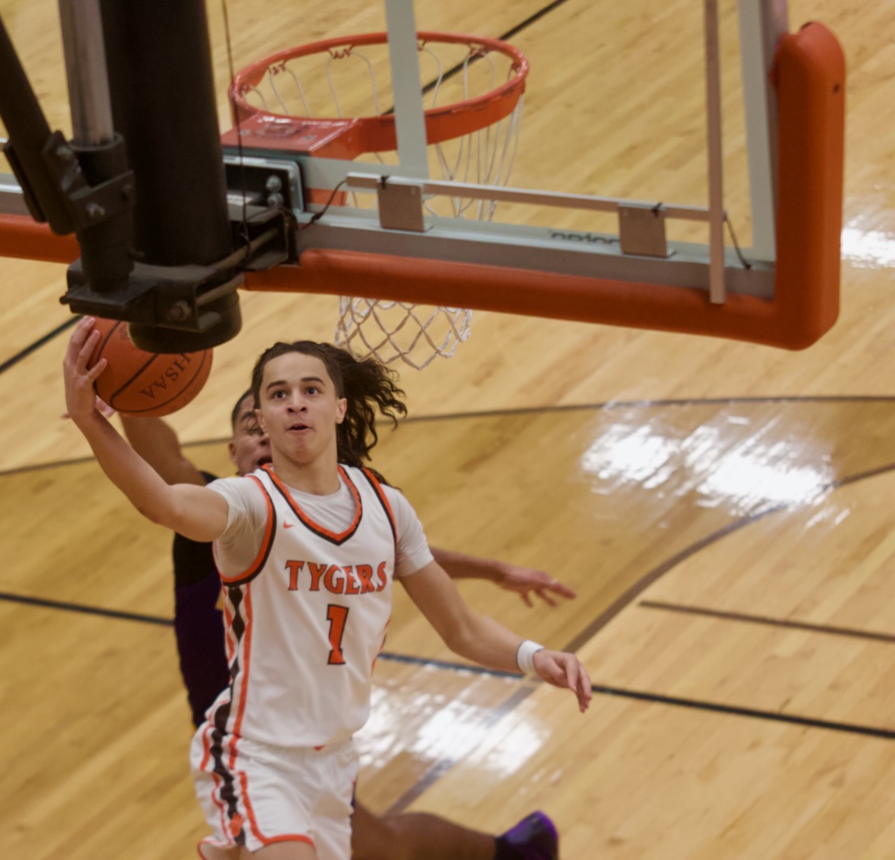 Back on Track: Mansfield Senior roughs up Lex, snaps three-game skid